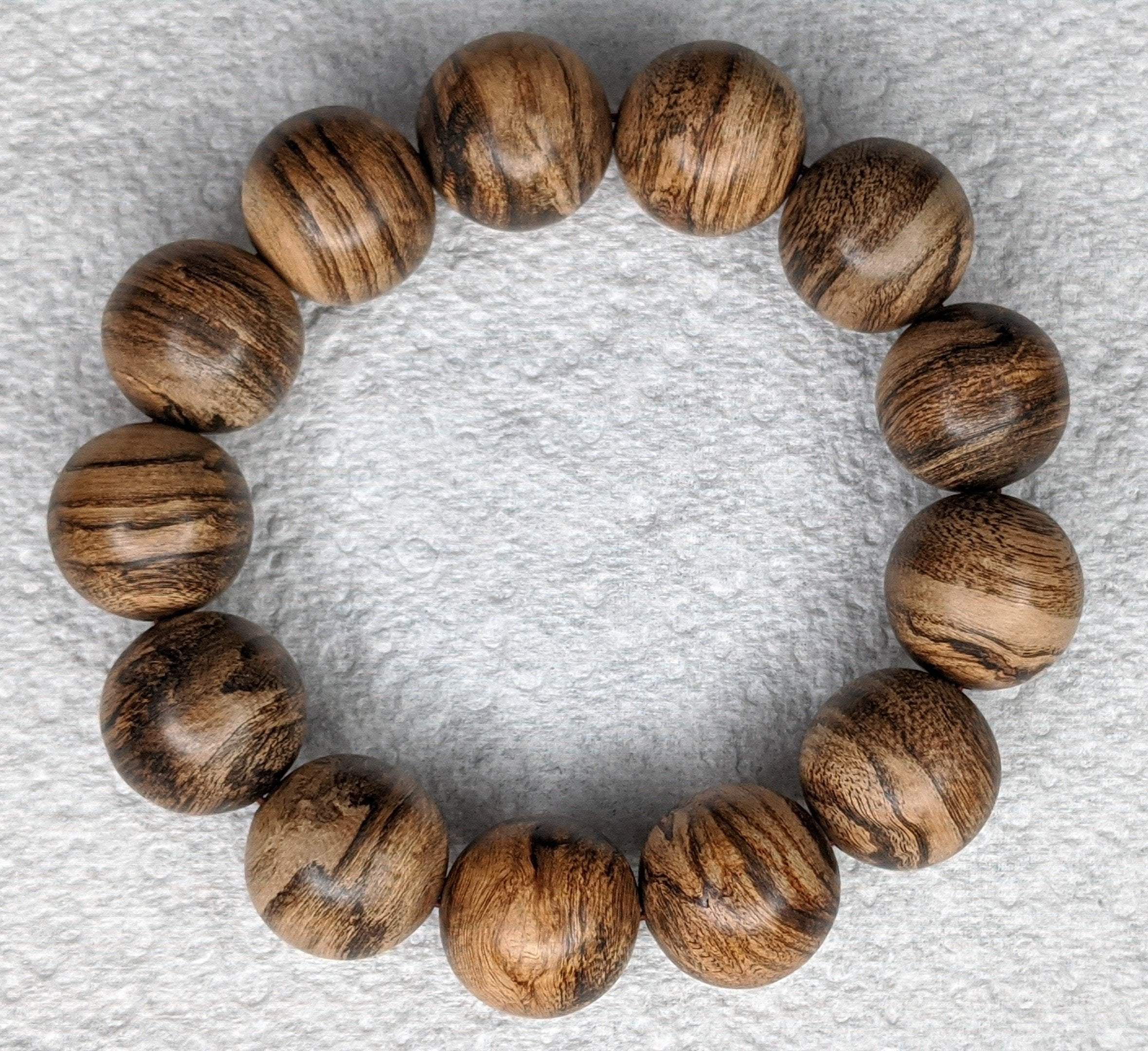 *New* The Timeless Scar - Wild Agarwood bracelet from Borneo, 18mm, 32 - Grandawood- Agarwood